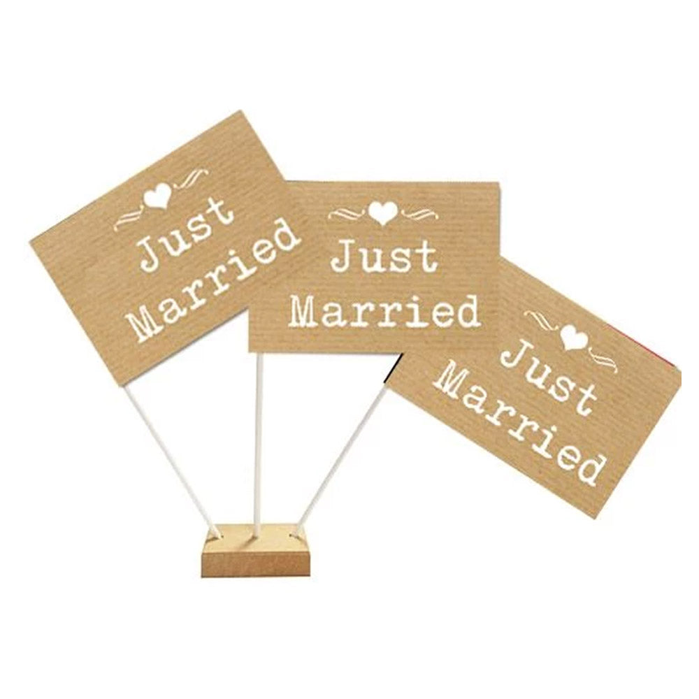 Brown Paper Rustic 'Just Married' Paper Table Flags - 15cm on 30cm Pol ...